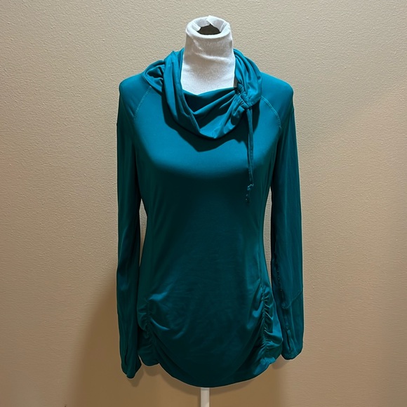 Zella | Tops | Zella Shirt | Poshmark